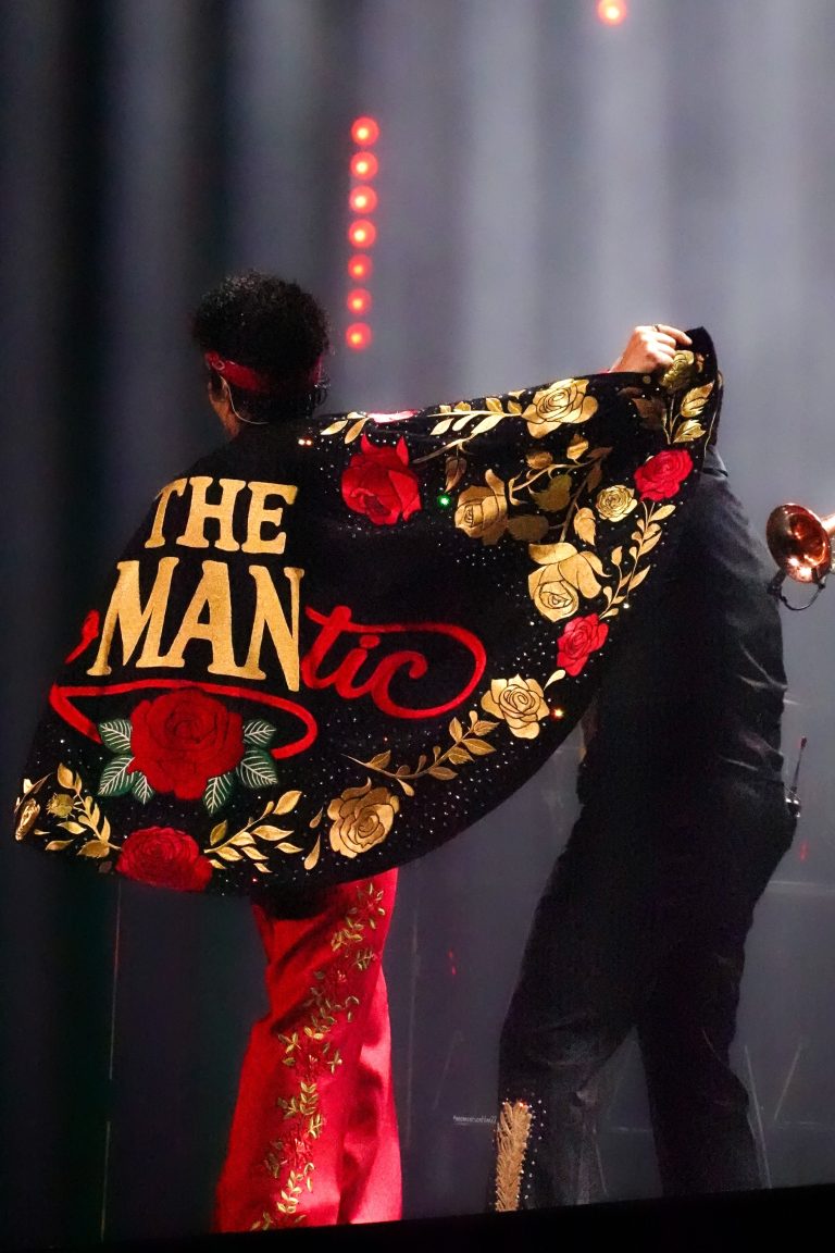 Live from “The Romantic World Tour,” Bruno Mars shares breathtaking ...